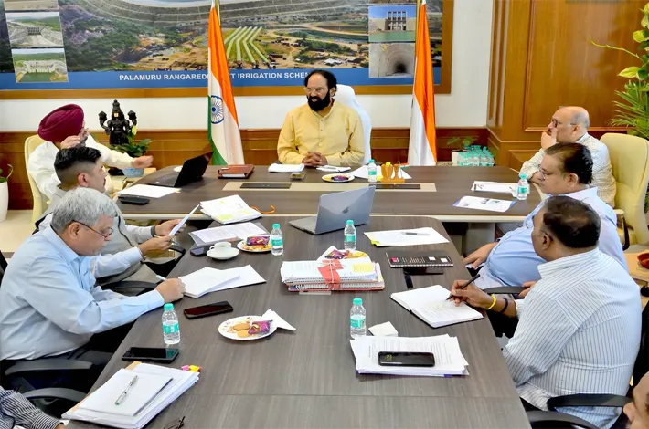 Govt gearing up for SLBC tunnel resumption: Uttam